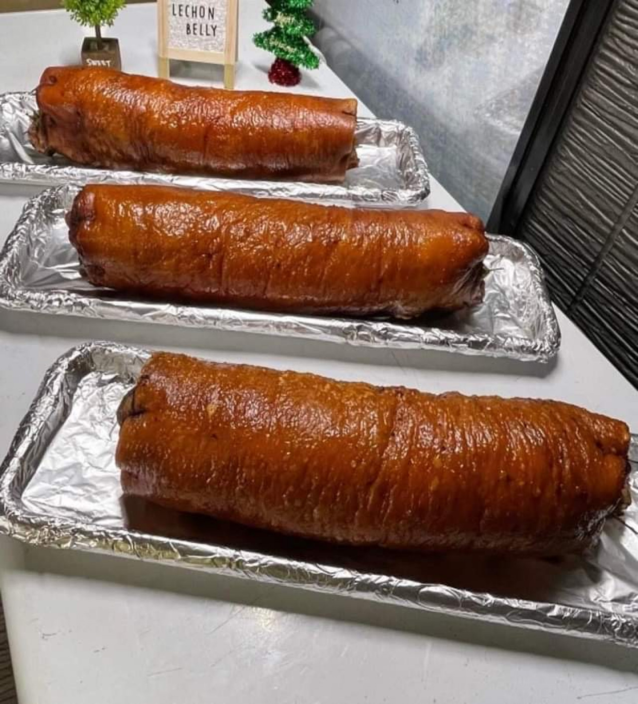 Lechon Whole Roll